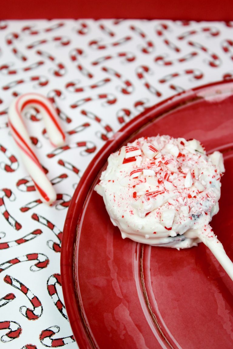Candy Cane Oreos The Perfect Dessert To Bring To Any Party