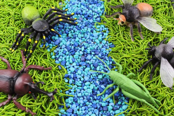 Creating a Bug {Insect} Sensory Bin for Young Learners